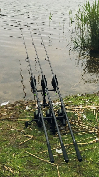 Fox Hrazdy Black Label Buzzbars Hrazda 2 Rod Fixed Narrow Pár od 0 Kč ...